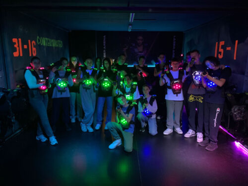 Besuch in der Laser Arena mit der 2. Sekundarklasse - LernCenter